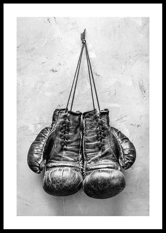 Worn Boxing Gloves Poster | Fotokonst | Gallerix.se