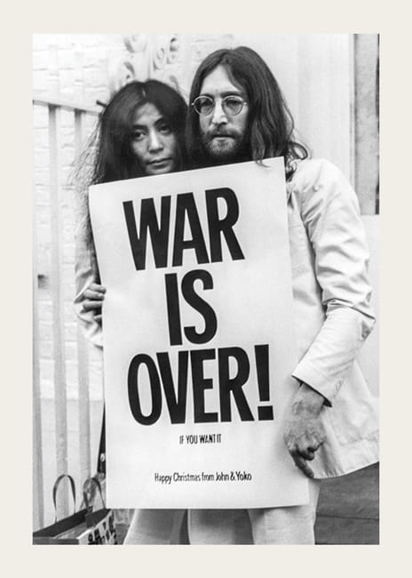John Lennon Yoko Ono War Is Over Poster | Ikoniska fotografier ...